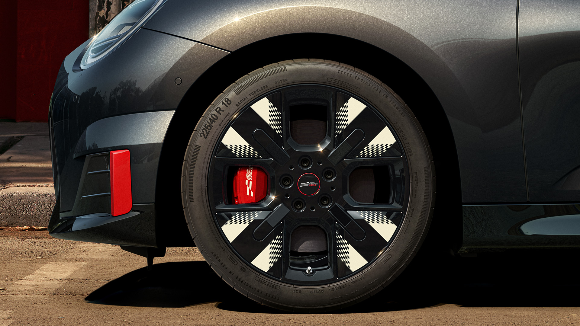 全新电动 MINI JCW | MINI中国官网